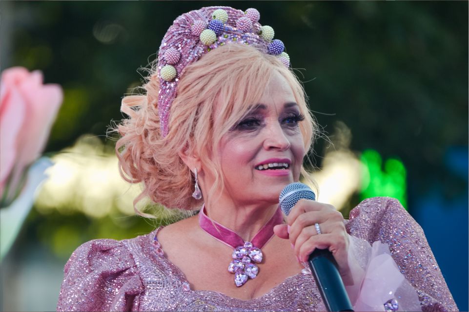 7 лучших песен Надежды Кадышевой и ансамбля «Золотое кольцо»: «Плывет ...